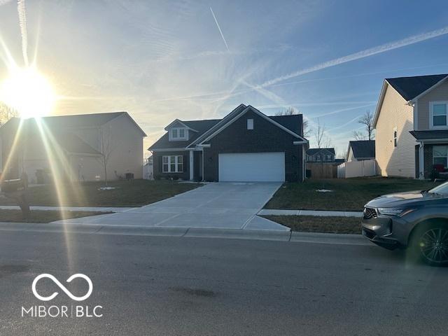 6569 W Sailboat Dr, Greenfield, IN 46140 | MLS #22078 | Compass