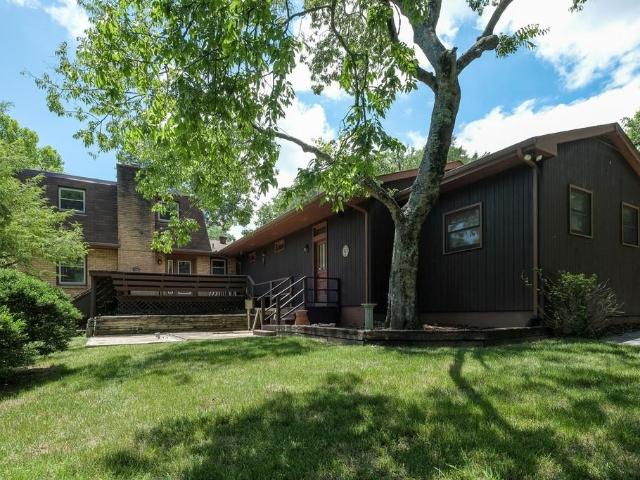 6560 Brownlee Dr
