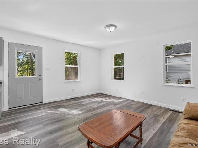 6560 Lowell Drive