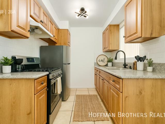 6561 Fulton Avenue, Van Nuys CA 91401