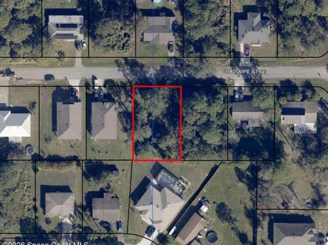 656 Chaloupe St SE, Palm Bay, FL 32909