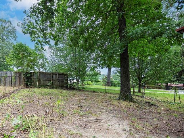 656 Kenwood Drive