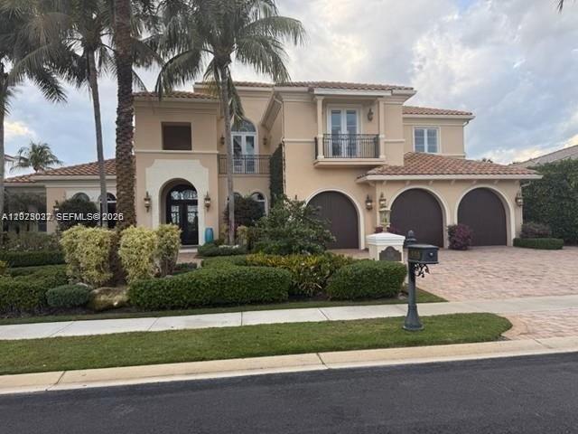 656 Hermitage Cir, Palm Beach Gardens, FL 33410