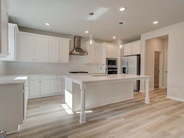 656 Leafy Branch Way