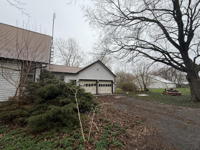 656 N 6th Road