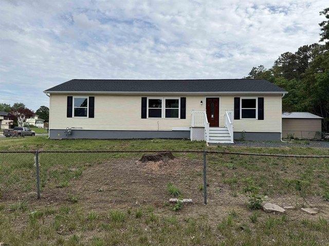 656 Nottingham Dr, Vineland, NJ 08360