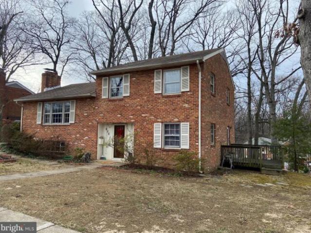 656 S Harrison St, Arlington, VA 22204
