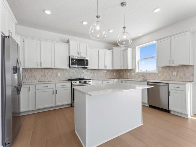 656 Sierra Parkway