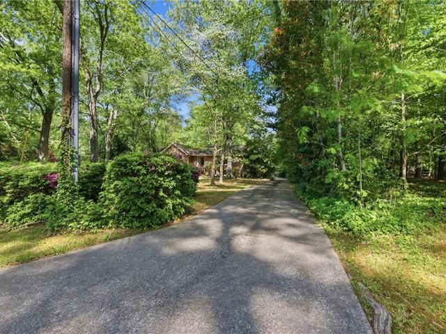 656 Pinetree DR