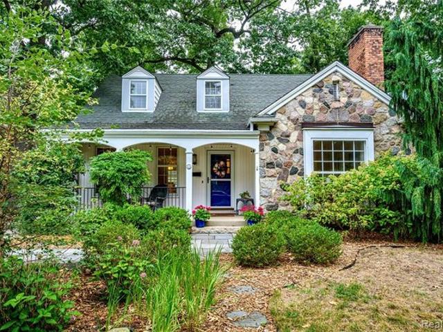 656 W Maplehurst St, Ferndale, MI 48220