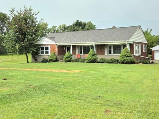 656 W Plane St, Bethel, OH 45106