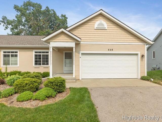656 Wren Ct, Middleville, MI 49333