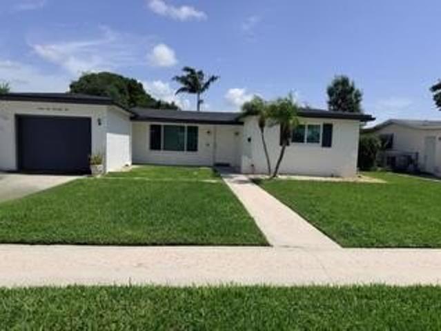 6575 NW 3rd St, Margate, FL 33063