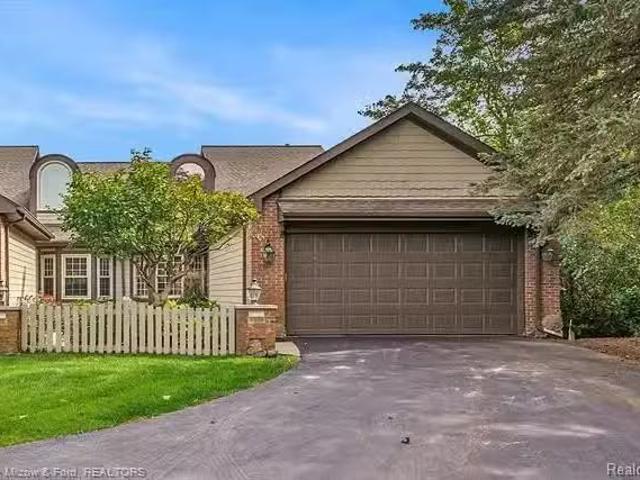 6576 Steeple Ridge, Clarkston, MI 48346