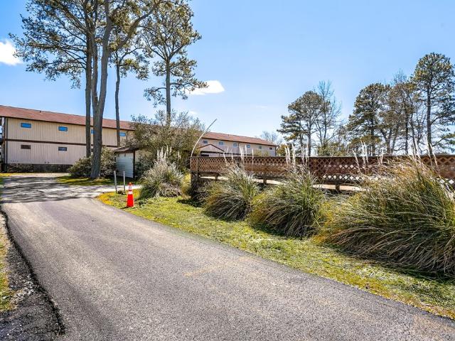 6570 Coach'S Lane