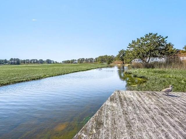 6570 Coachs Ln, Chincoteague, VA 23336