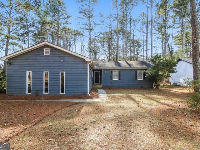 6570 Deshon Cir, Lithonia, GA 30058