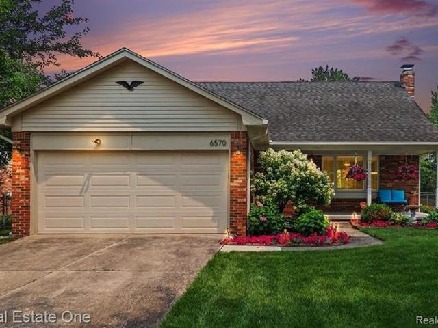 6570 Edgewood Rd, Canton, MI 48187