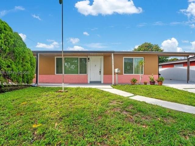6570 Hayes St, Hollywood, FL 33024