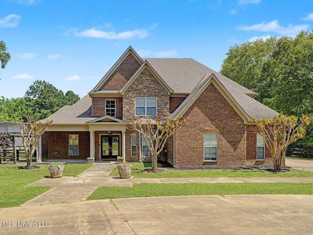 6570 Rolling Hills Dr, Olive Branch, MS 38654