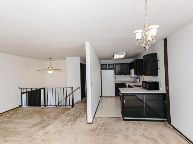 6570 Upper 35th Street N