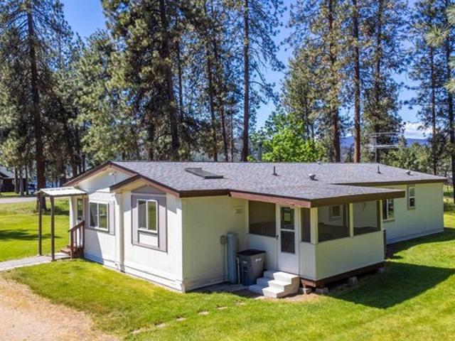 6571 Lake Forest Dr, Nine Mile Falls, WA 99026