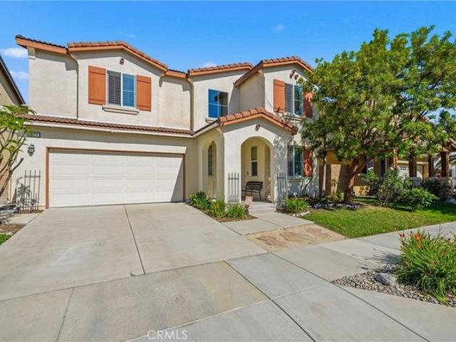 6572 Cadenza Dr, Eastvale, CA 92880