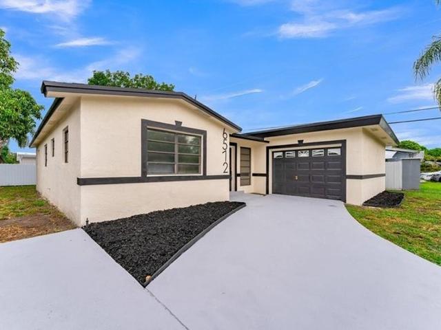 6572 Pierce St, Hollywood, FL 33024