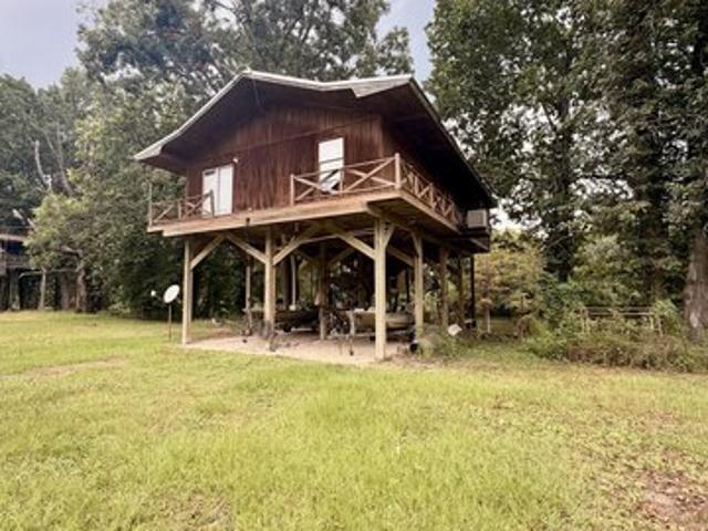6573 Lake Mary Rd, Woodville, MS 39669