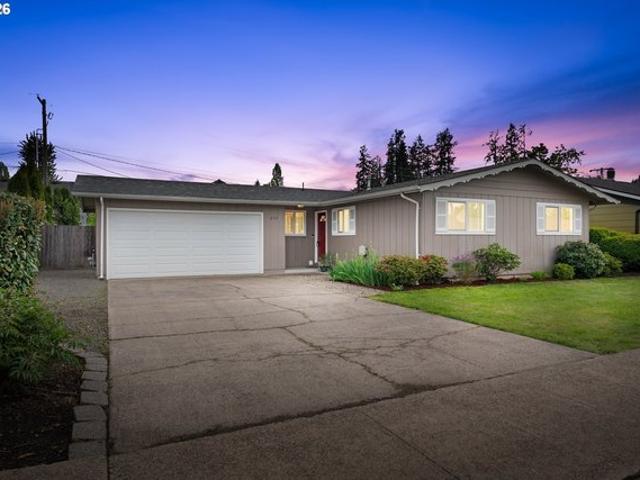 657 61st St, Springfield, OR 97478
