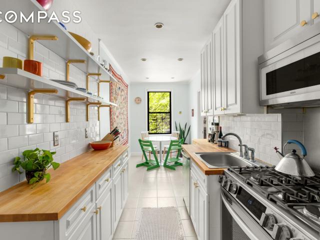 657 East 26th Street, Brooklyn, NY