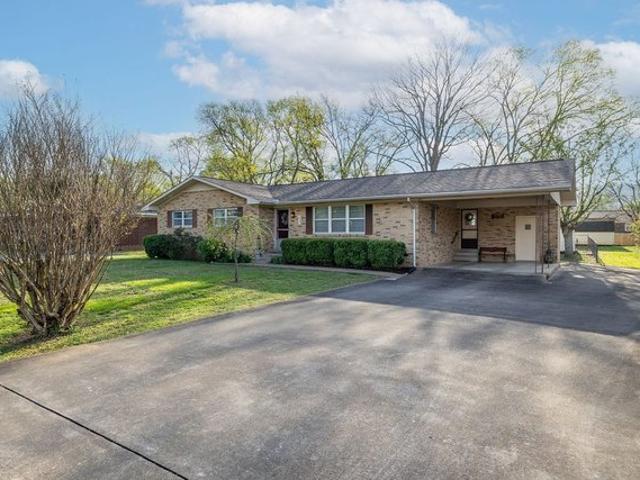 657 Fairlane Dr, Pulaski, TN 38478