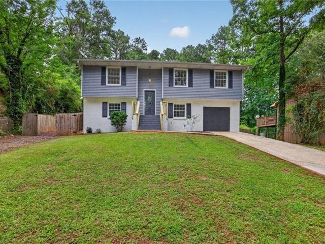 657 Overlook Ct, Jonesboro, GA 30238
