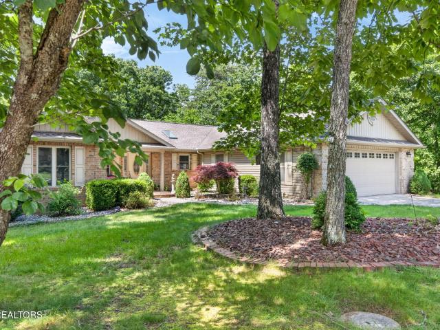 657 Lakeview Drive