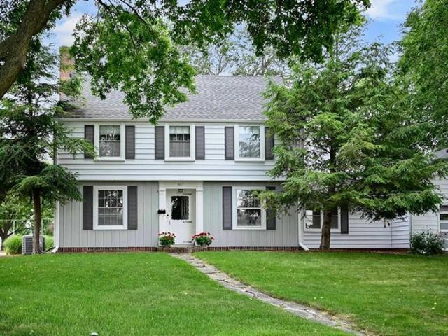 657 Market St, Winona, MN 55987