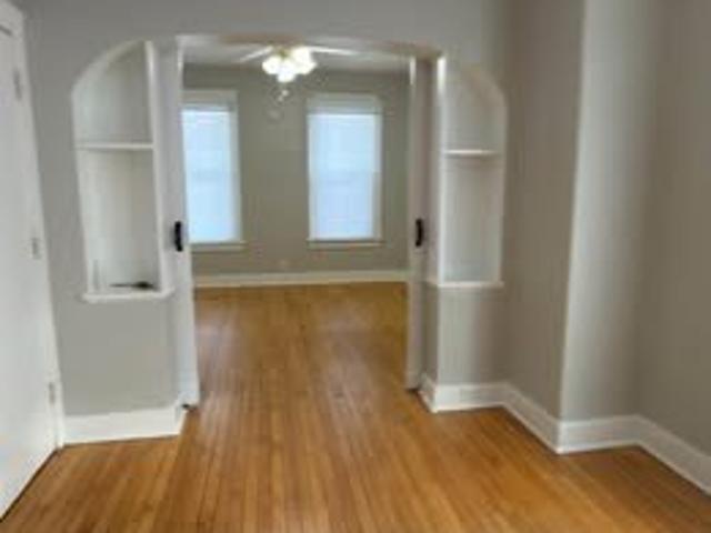 657 N Bedford St, Saint Paul, MN 55130