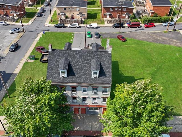 657 Northampton Street
