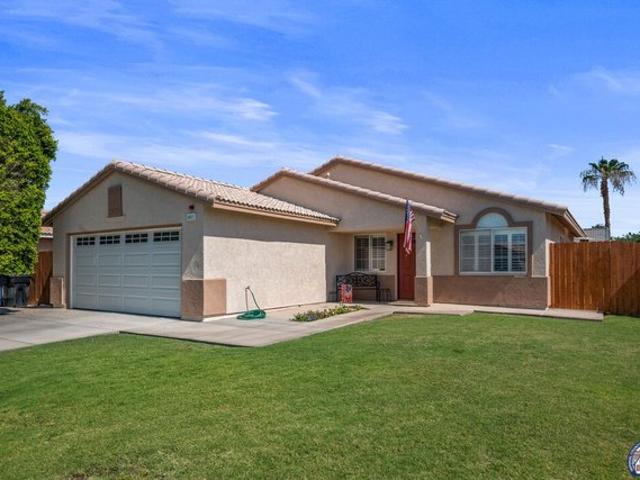 657 Sequoia St, Imperial, CA 92251