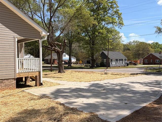 657 Still Street