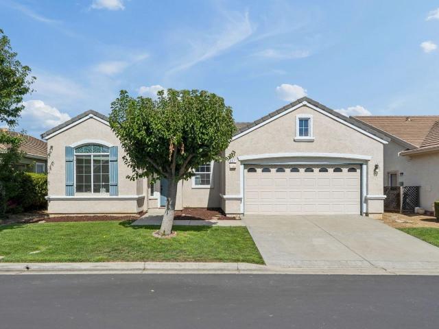 657 Prince Albert Way