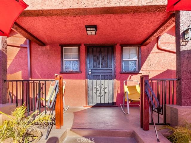 657 W 66th St, Los Angeles, CA 90044 | MLS #RS25253 | Compass