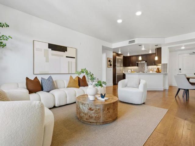 657 Walnut Street 540