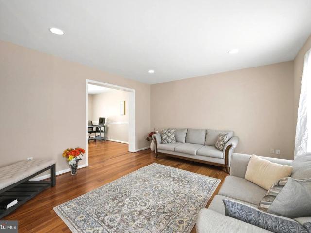 6584 Meadowfield Court