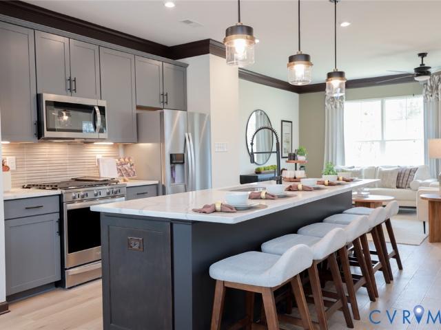6584 Topsail Point