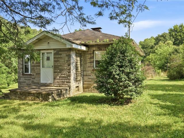 6585 Chestnut Ridge Road