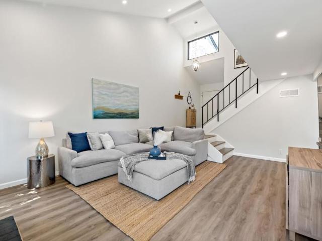 6585 Cooperage Court