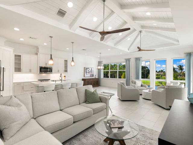 6585 Dominica Drive, 201, Naples, US, FL