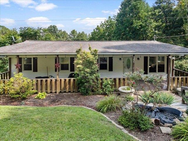 6586 Parrott Mountain Dr, Parrott, VA 24132