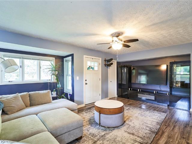 6586 Red Brush Road