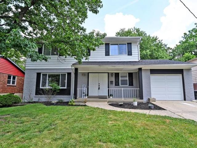 6586 S Oak Knoll Dr, Cincinnati, OH 45224